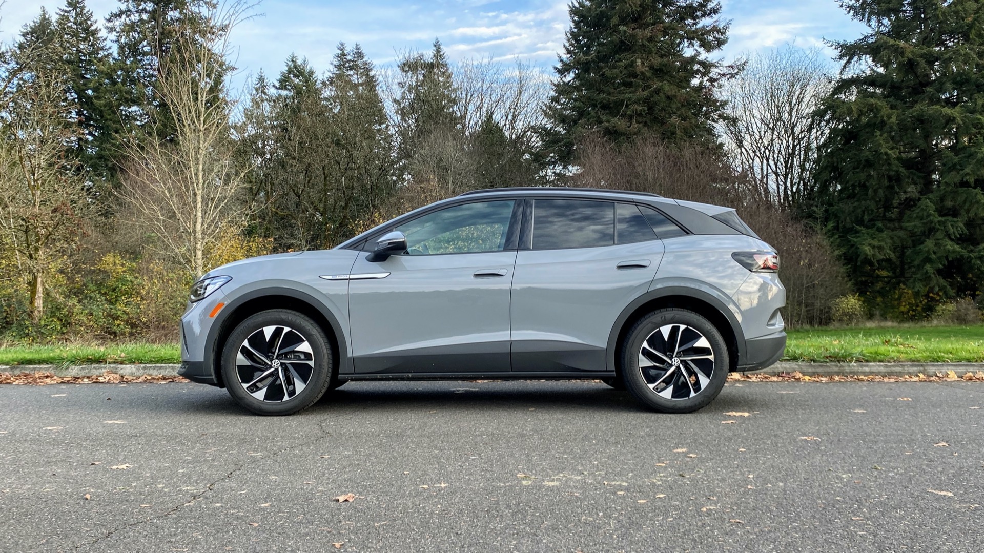 First drive review: Volkswagen ID.4 AWD shows the way toward EV fun for ...